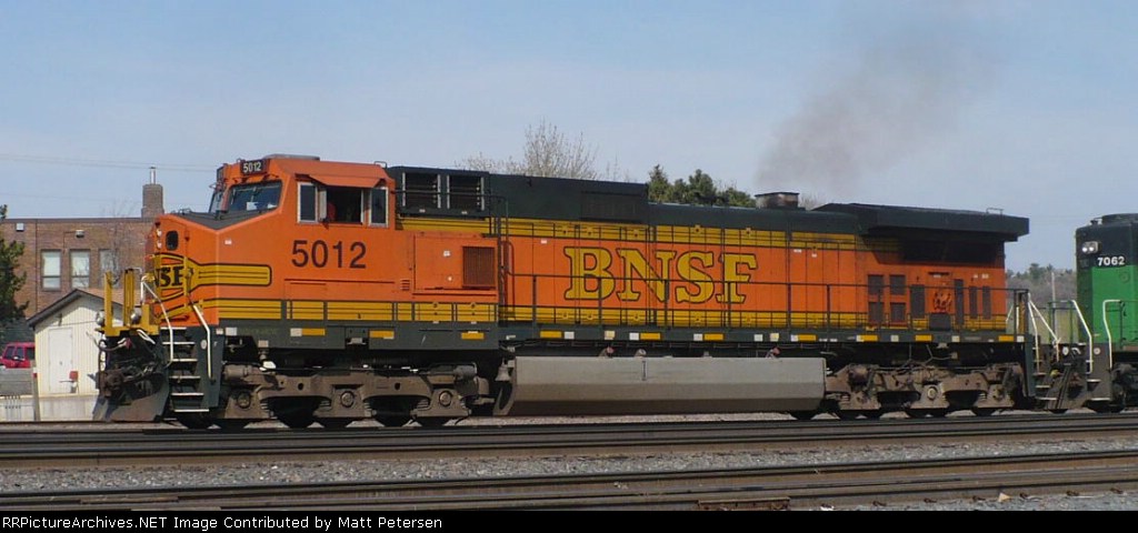 BNSF 5012